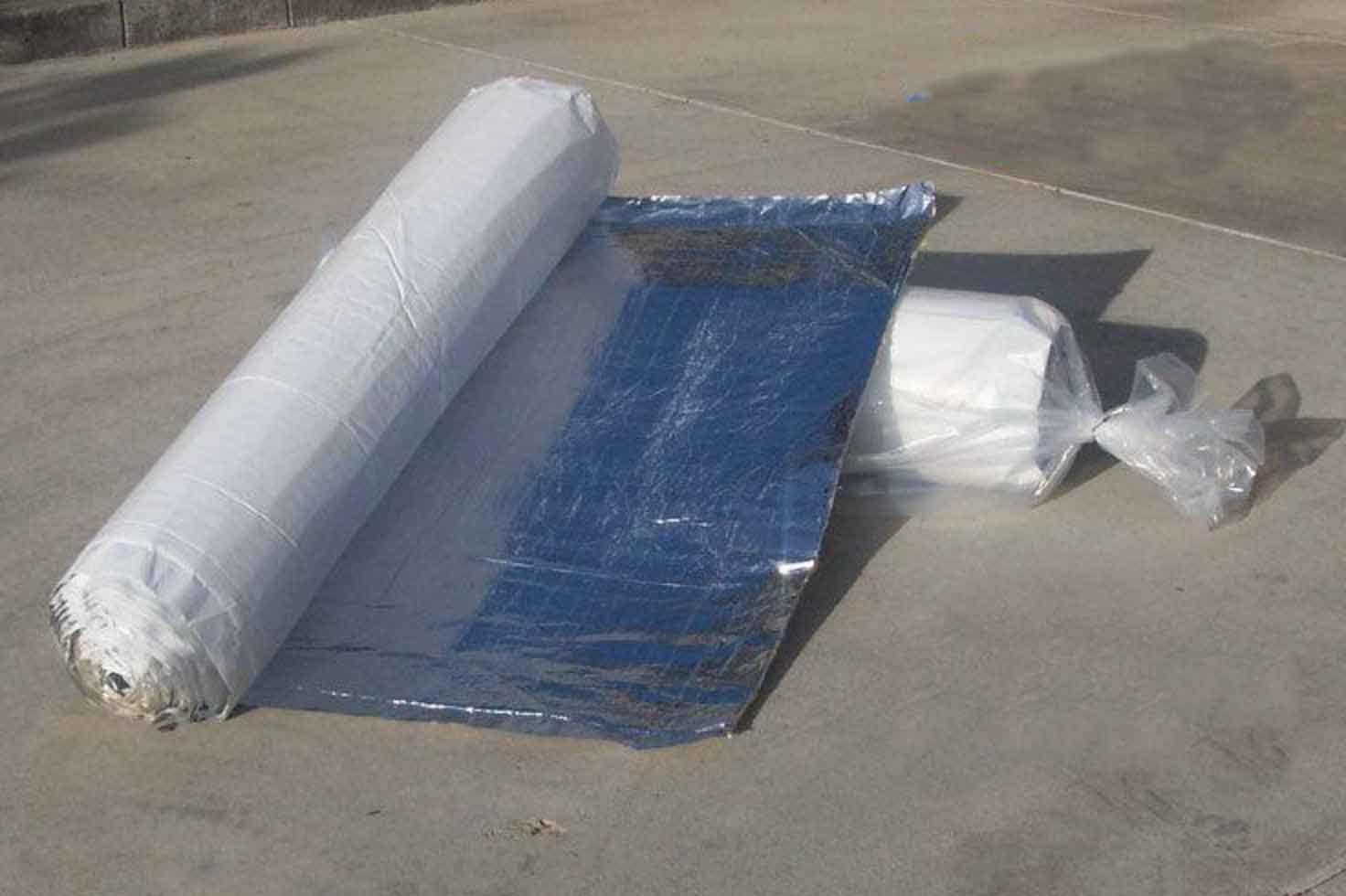Quality Foil Fiberglass Vinyl Insulation 6' x 125'